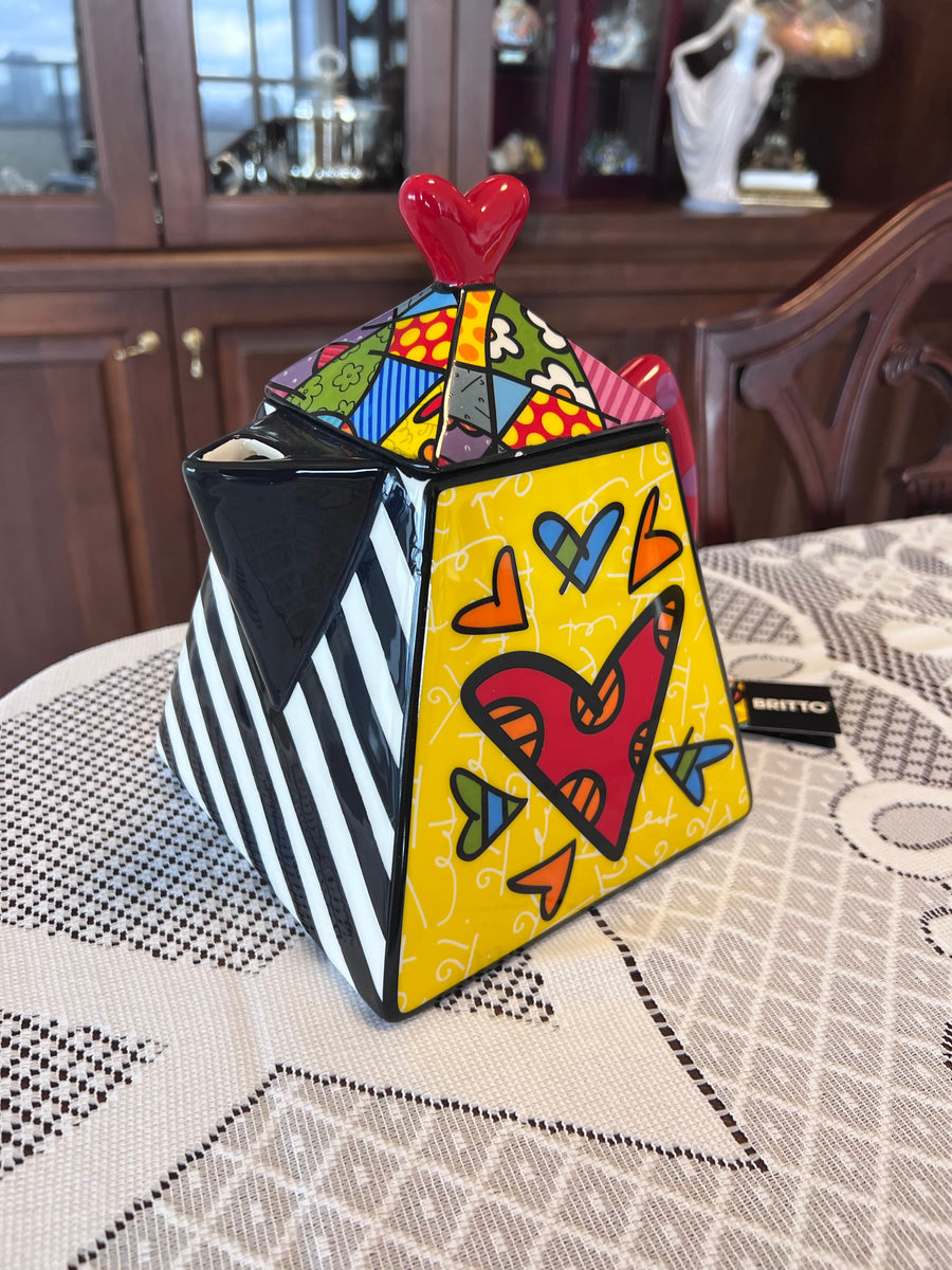 ROMERO BRITTO CERAMIC "2 HEARTS" TEAPOT 339045 – Sell My Stuff Canada ...