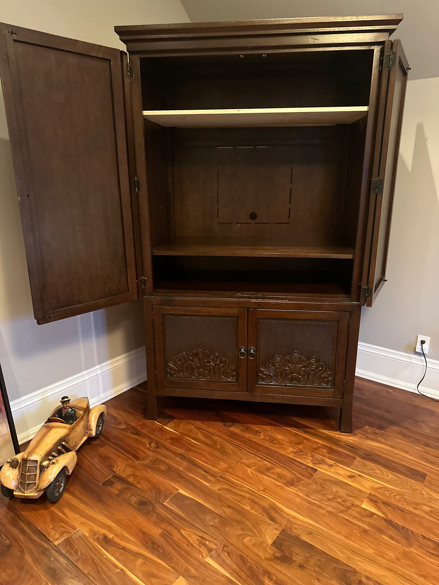 Pier 1 Armoire – Sell My Stuff Canada - Canada's Content and Estate ...