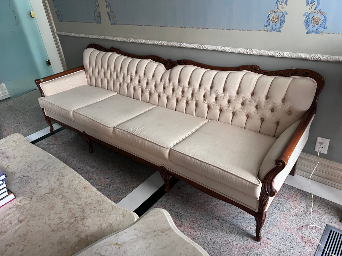 Vintage Tufted Sofa – Sell My Stuff Canada - Canada's Content and ...