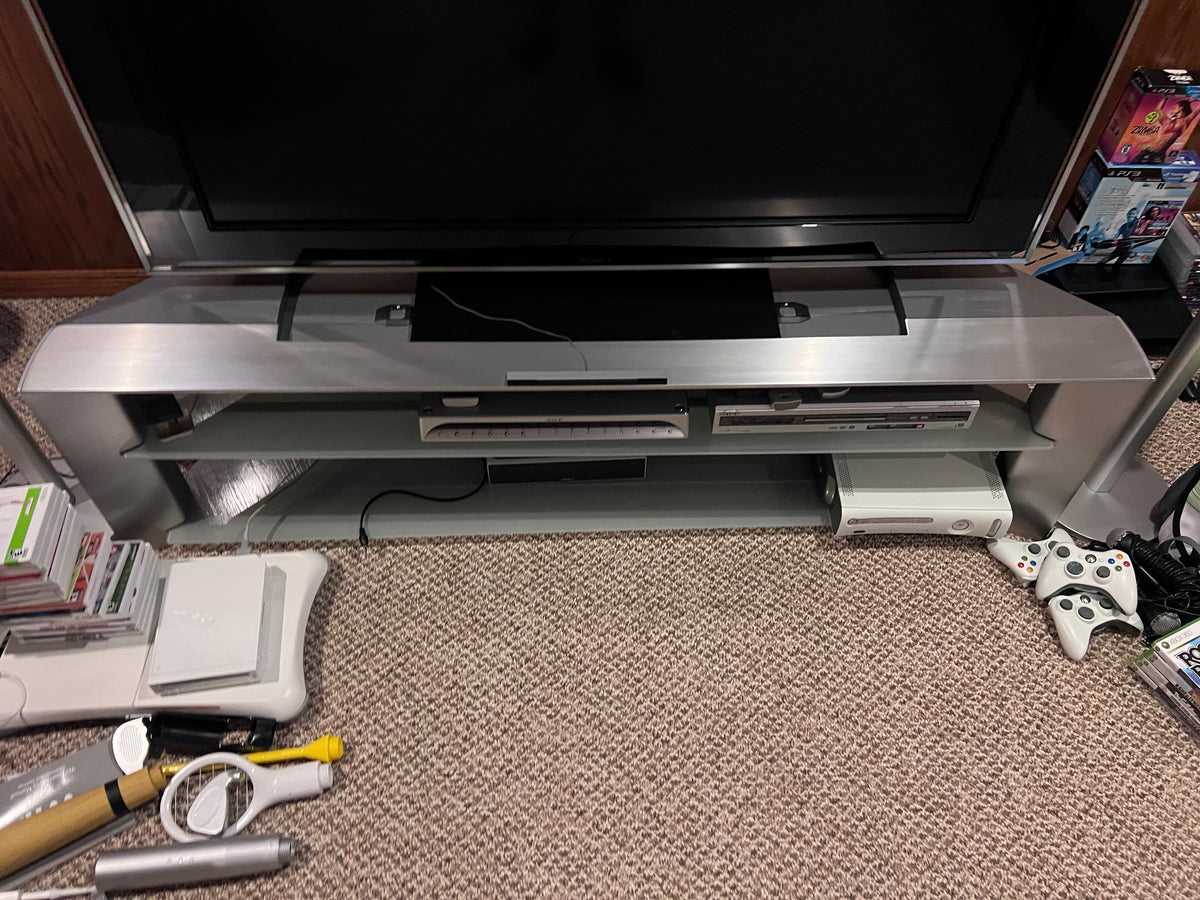 Sony 52" LCD Digital Color TV + Stand – Sell My Stuff Canada - Canada's ...