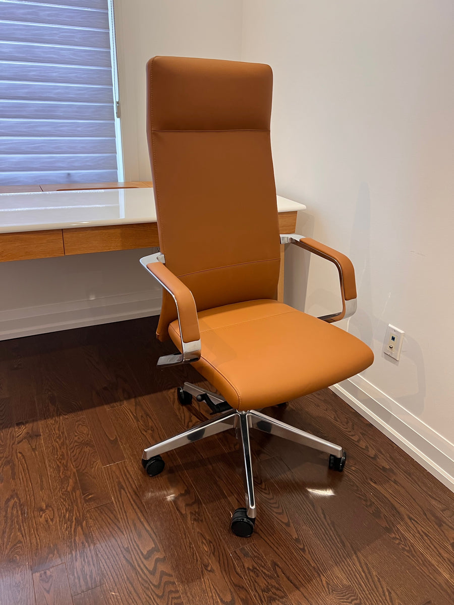 Mobilia Wavin Leather Office Chair (*retail $799) – Sell My Stuff ...