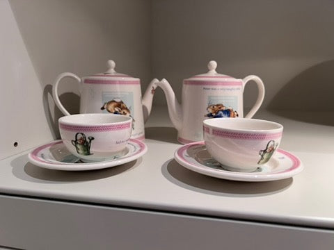 Wedgwood Peter Rabbit Miniature Tea Set – Sell My Stuff Canada - Canada ...