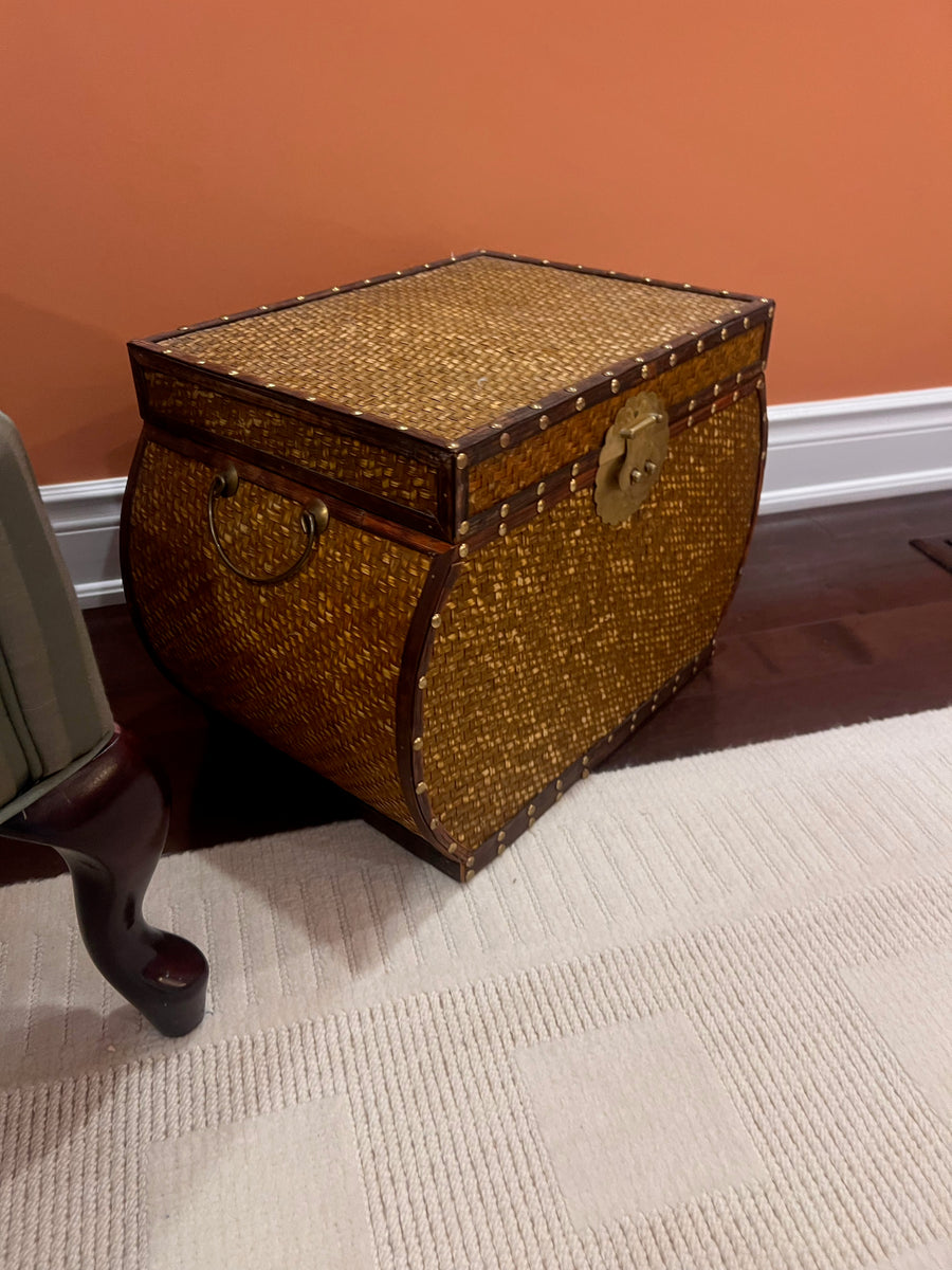 Small Lidded Box/Chest – Sell My Stuff Canada - Canada's Content and ...