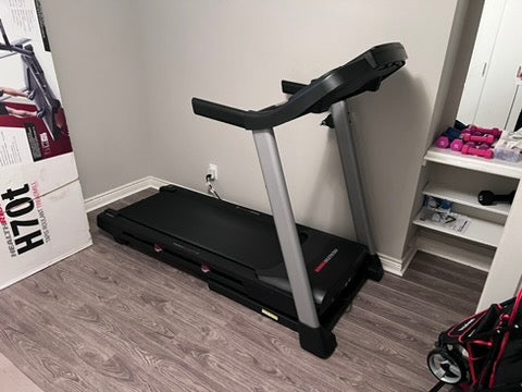 LIKE NEW Healthrider H70T Folding Treadmill – Sell My Stuff Canada ...