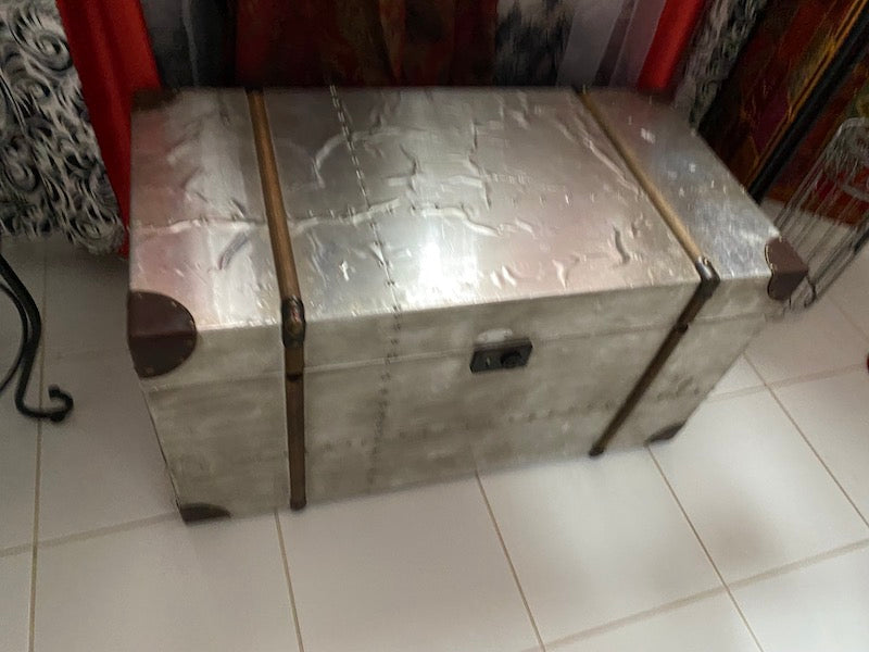 Silver Trunk – Sell My Stuff Canada - Canada's Content and Estate Sale ...