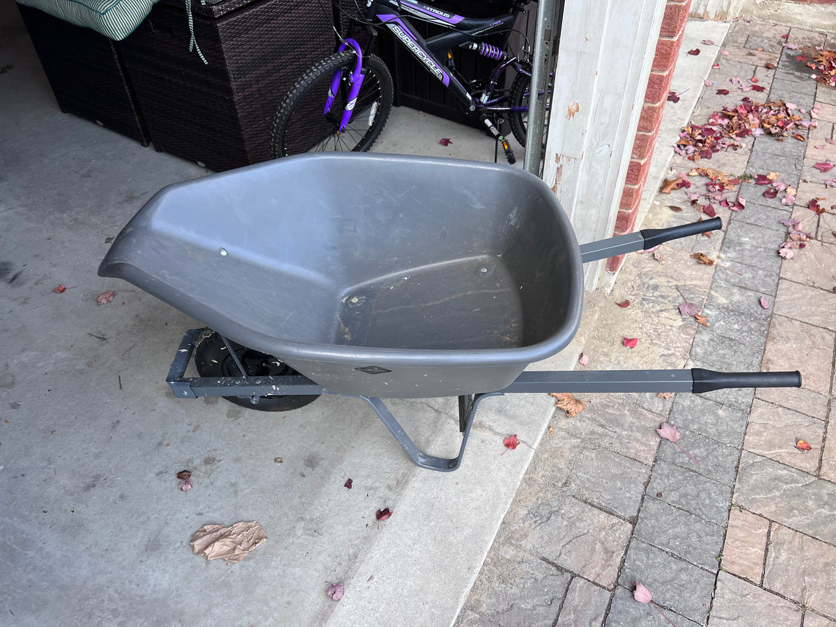 Garant Wheelbarrow – Sell My Stuff Canada - Canada's Content and Estate ...