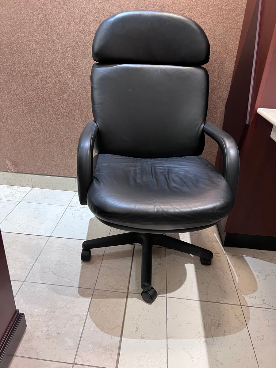 'KP Seating' Black Leather Office Chair – Sell My Stuff Canada - Canada ...