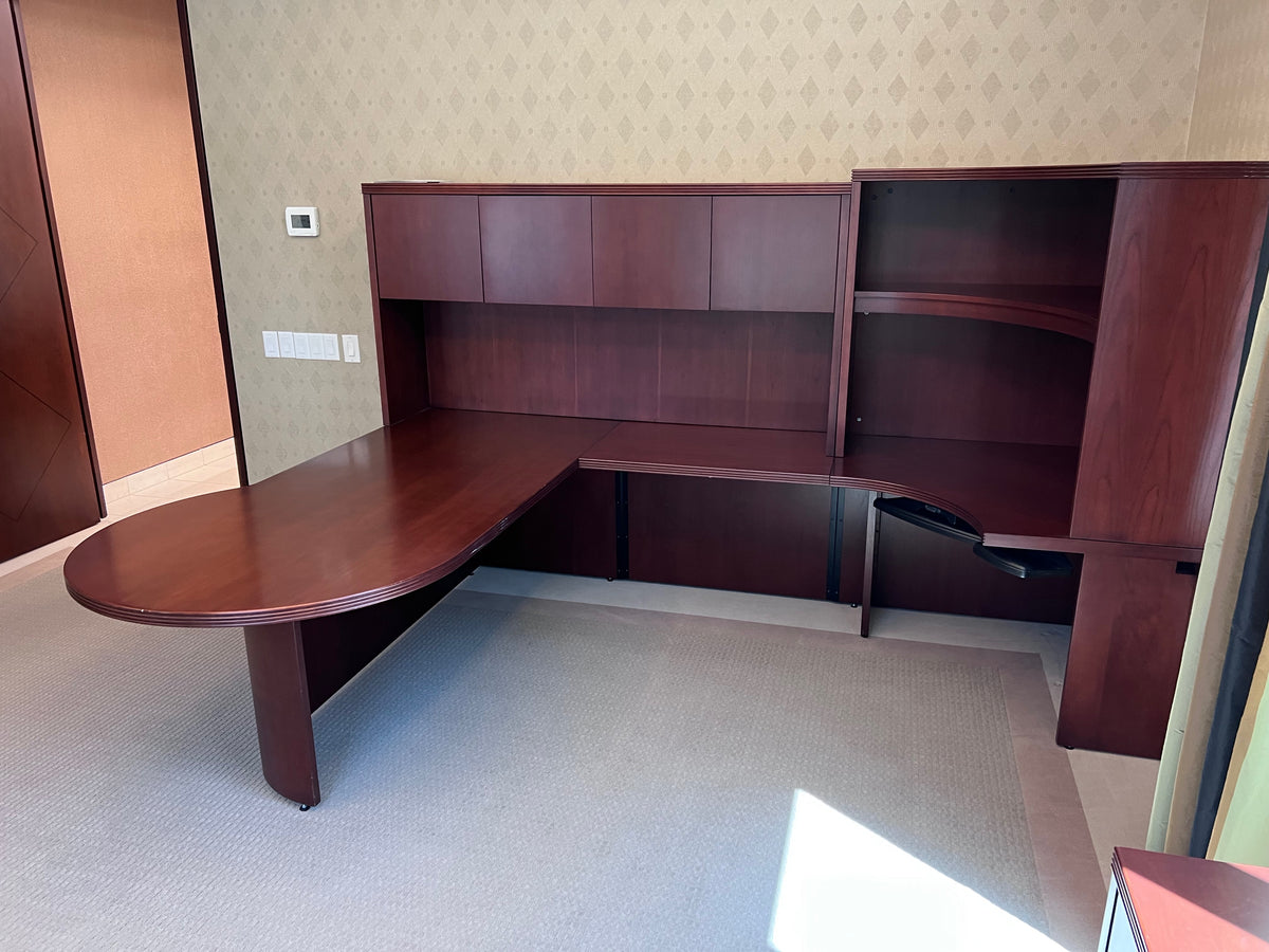 'Standard Desk' Sectional Office Desk – Sell My Stuff Canada - Canada's ...